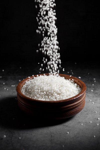 Bien doser le riz selon le nombre de personnes - Taureau Ailé